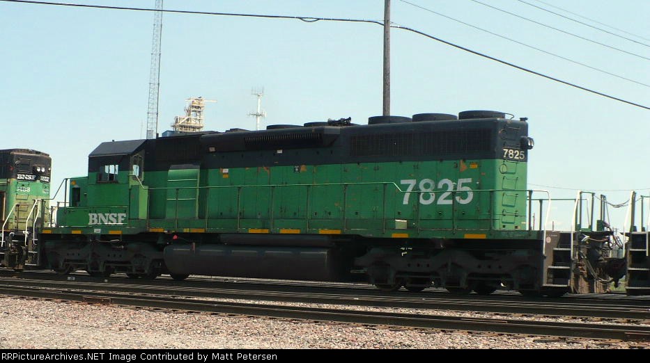 BNSF 7825